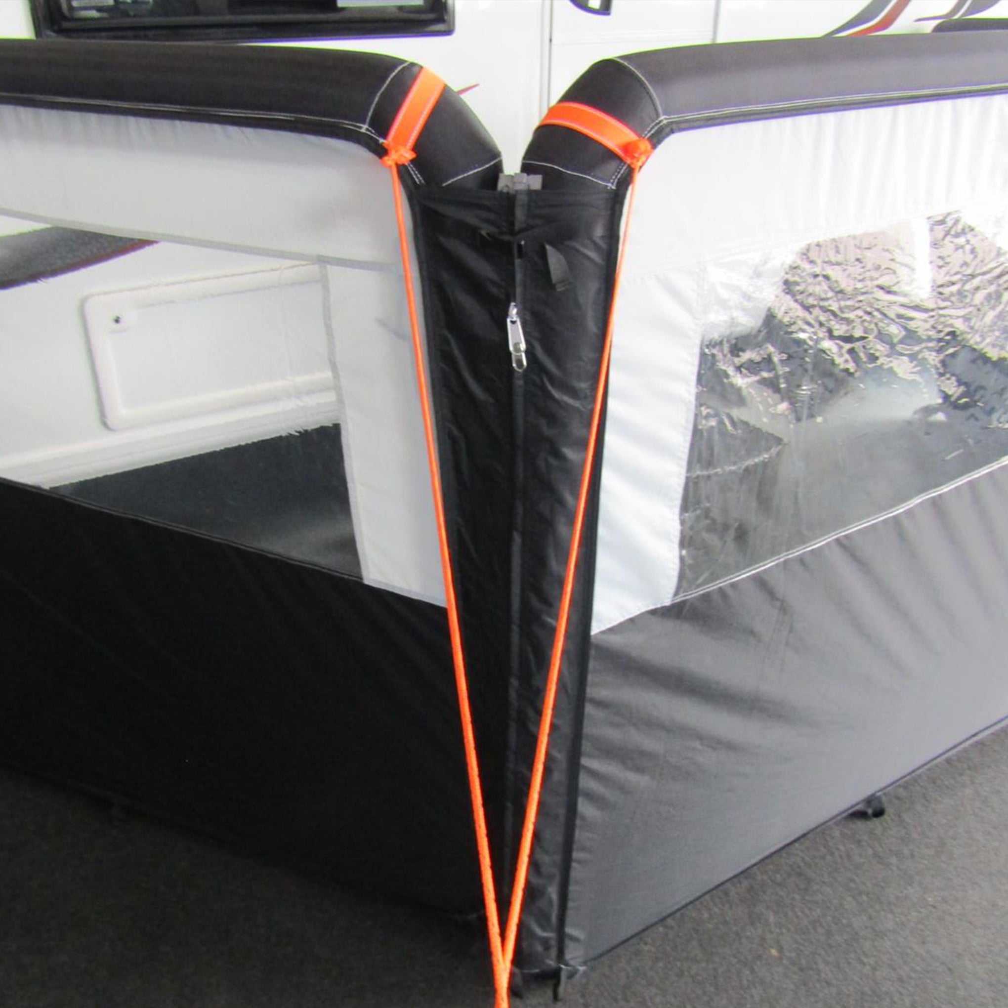 Inflatable Windbreak for Caravan | Unikka Coca